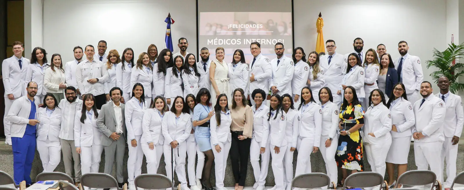 PUCMM celebro el Día del Médico Dominicano con la entrega de plaquitas ...